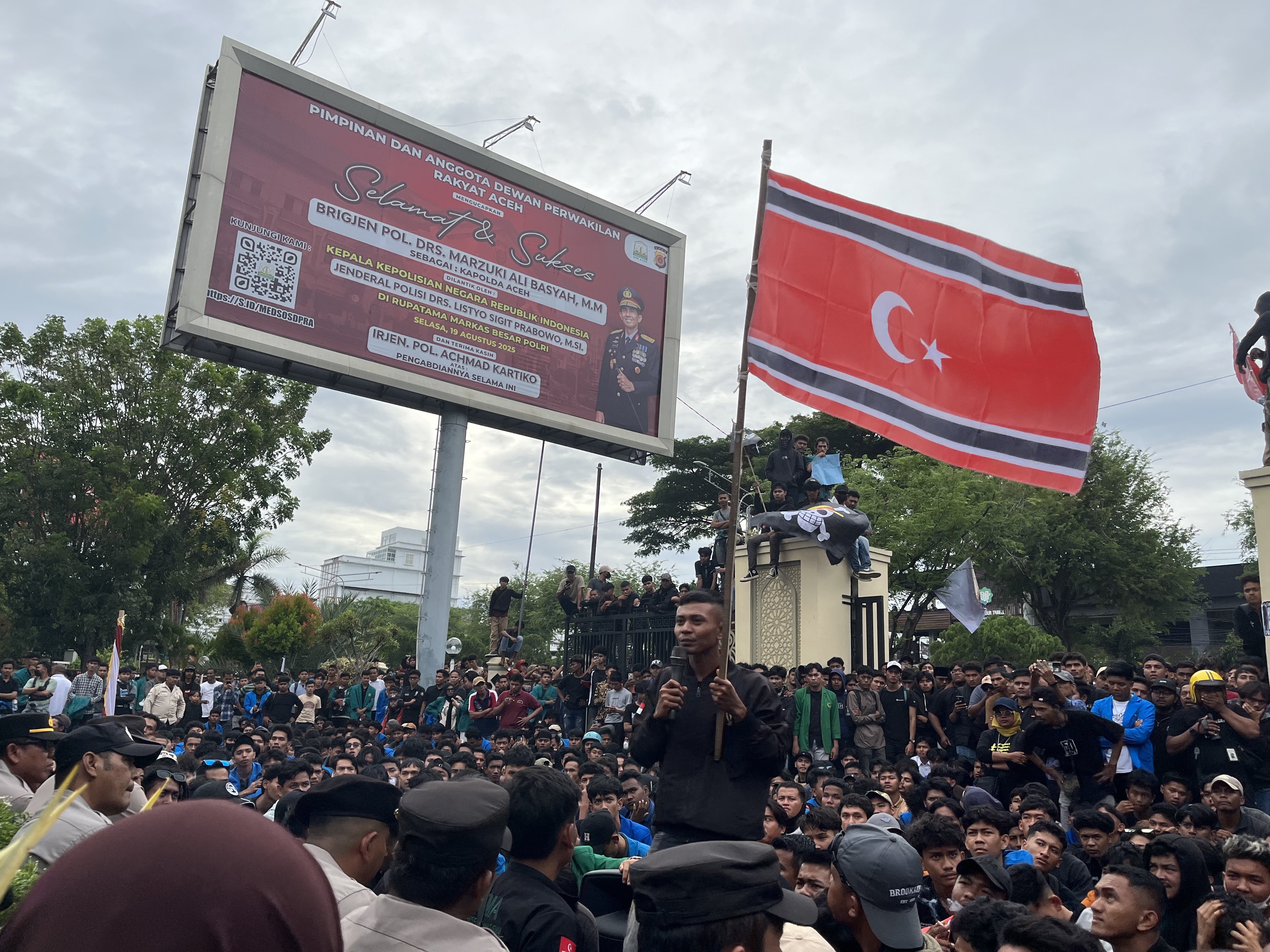 Demo DPRA, Masyarakat Tuntut Aceh Merdeka, Hingga Keadilan Pelanggaran HAM